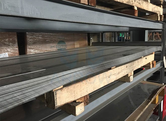 SIDE LINING PANEL MCI